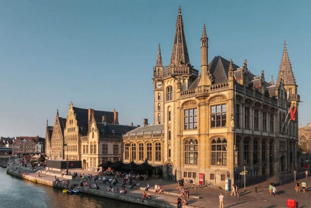 Hotel 1898 The Post | Bijzonder overnachten in een oud postgebouw in Gent
